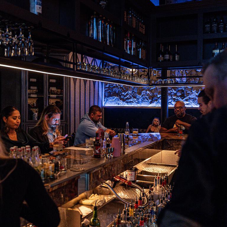 North Fresno Restaurant & Lounge - The Standard